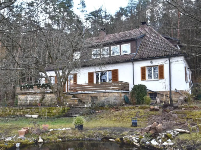 Charming Apartment In Weissenbrunn Near Forest - Kronach