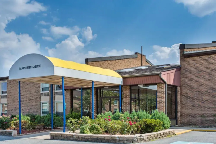 Days Inn By Wyndham Manassas Battlefield - Middleburg, VA