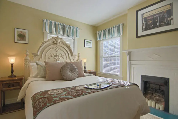 North Lodge Bed & Breakfast - Asheville, NC