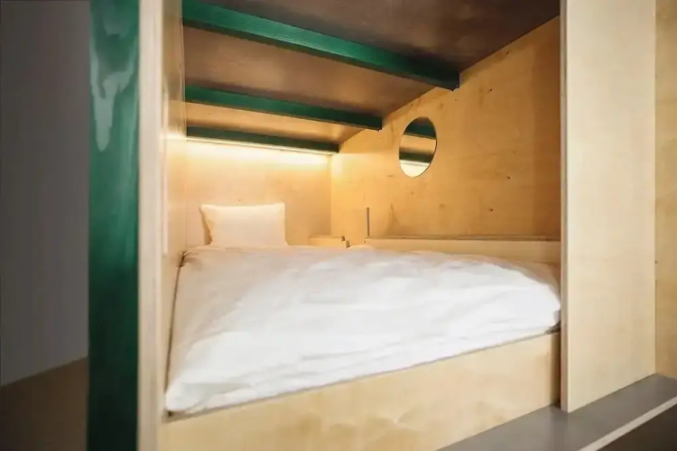 Green Marmot Capsule Hotel Geneva - Genf