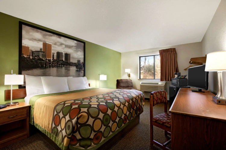 Super 8 By Wyndham Richmond/chamberlayne Rd - Richmond, VA