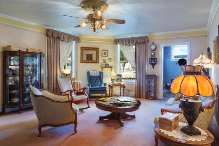 Roseberry House Bed & Breakfast - Susanville, CA
