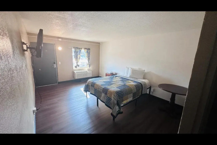 Hallmark Inn By Oyo Fort Wayne - Fort Wayne, IN