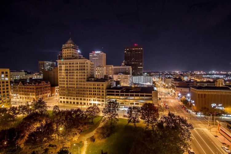Dayton Vitality Hotel - Dayton, OH