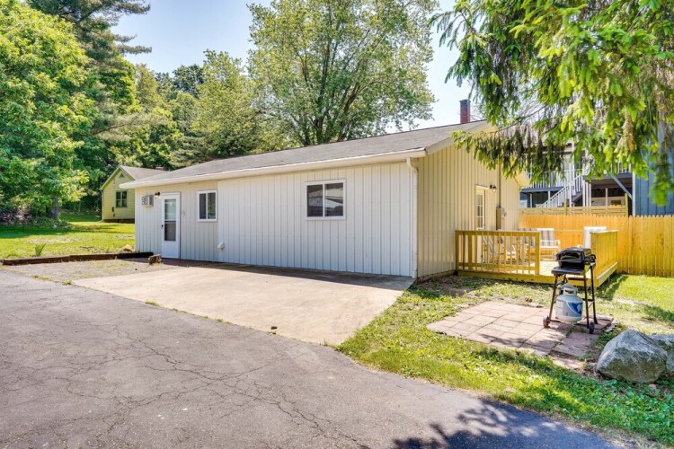 Zanesville Vacation Rental: 2 Mi To Downtown! - Blue Rock State Park, Blue Rock