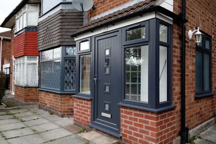 Spacious House For Relocating - Workers - Families - Cheadle