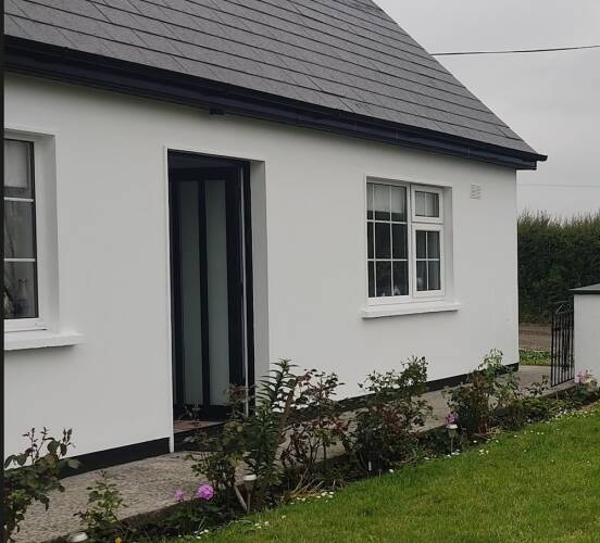 Pet Friendly Immaculate 2-bed Cottage In Listowel - County Kerry