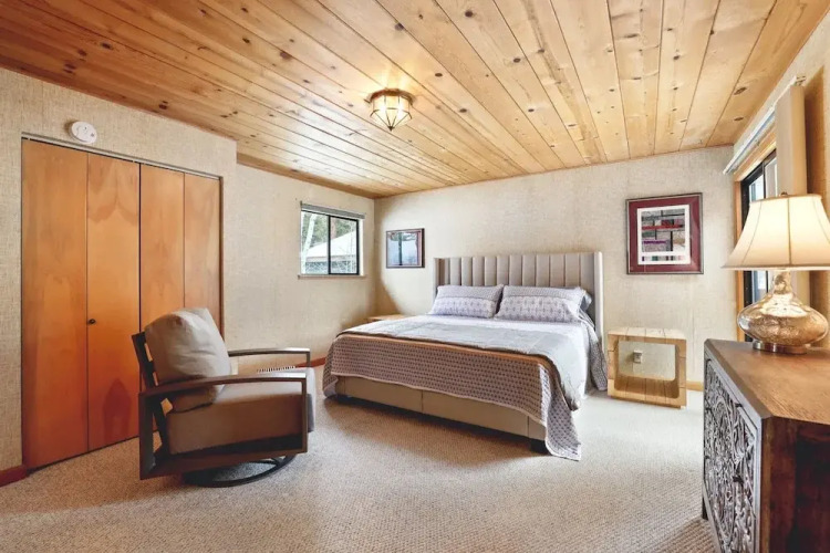 Tahoe Forest Chalet 3br House W/ Mountain Views - Zephyr Cove, NV