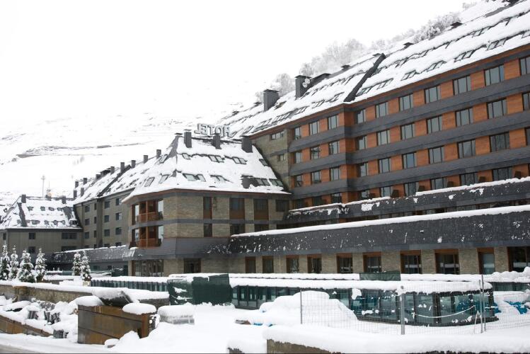 Hotel Val De Neu - 