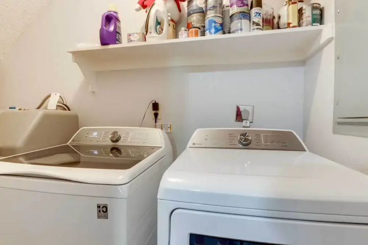 Hot Tub & Deck: Margaritaville Resort Retreat! - Sunrise Beach, MO
