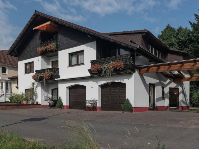 Quaint Apartment In Huttenthal With Garden - Erbach