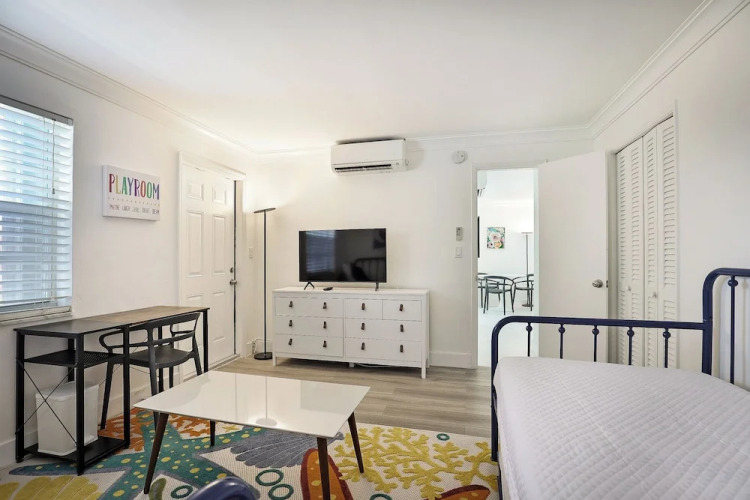 La Mer Suites - Lauderdale-by-the-Sea, FL