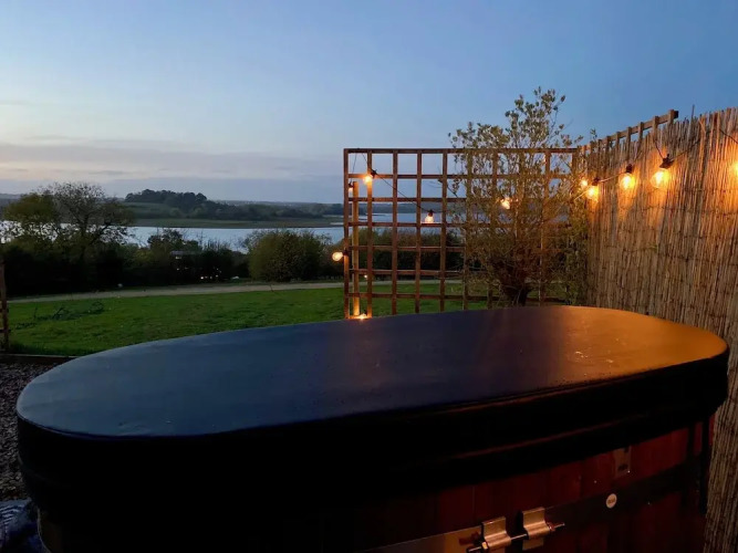 The Hide At Manton Bay Glamping Retreat - Leicestershire