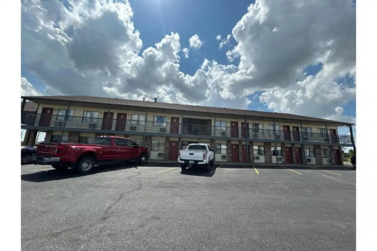 Capital O Aurora Inn Monett Us 60 - Aurora, MO