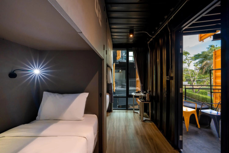 Hivetel - Phuket, Thailand