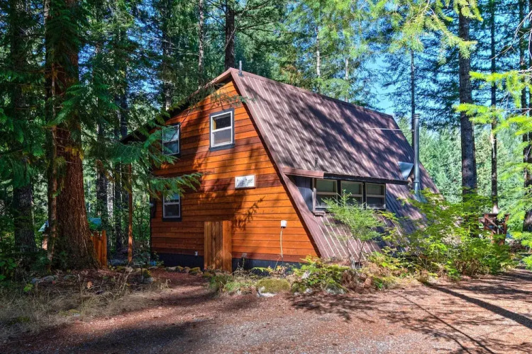 Serene Washington Escape W/ Deck & Mountain Views! - 懷特山口