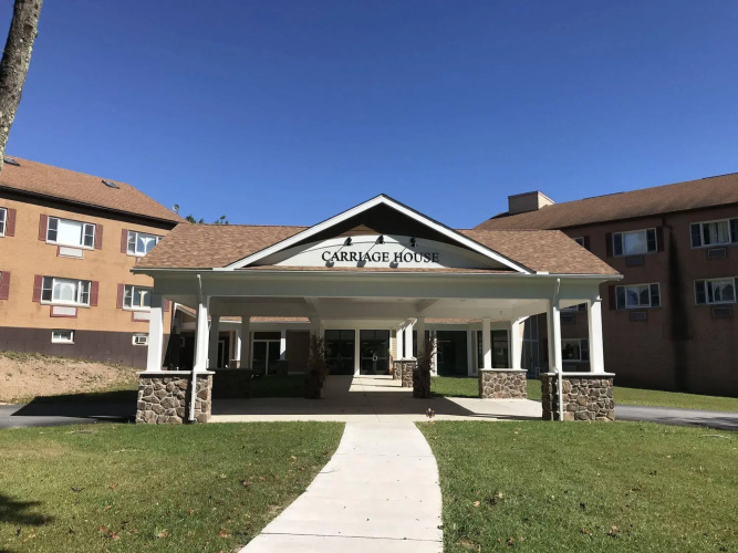 Carriage House Country Club - Pocono Laurel Lake, PA