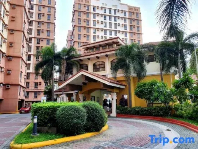 Near Manila Airport, "Hotel Style" Studio Condo With Kitchen + Pool, 5g - Las Piñas