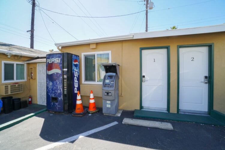 Signal Hill Motel - Long Beach, CA