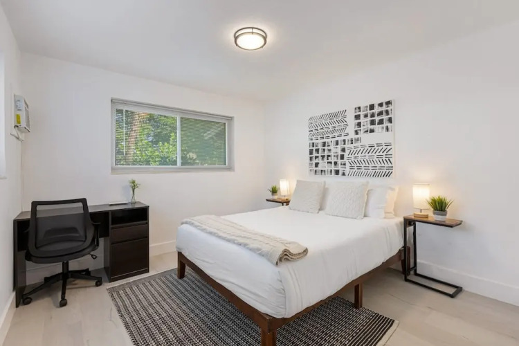 Lake Ridge Villa In Fort Lauderdale - Plantation, FL