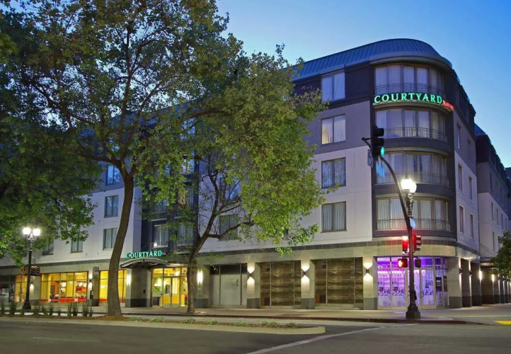 Courtyard Oakland Downtown - Oakland, CA