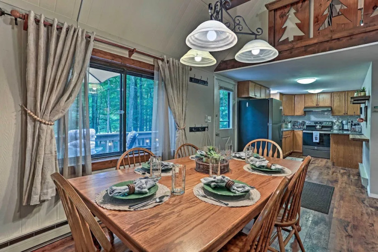 Pocono Lake House Near Skiing & Kalahari Resort! - Pocono Mountains, PA