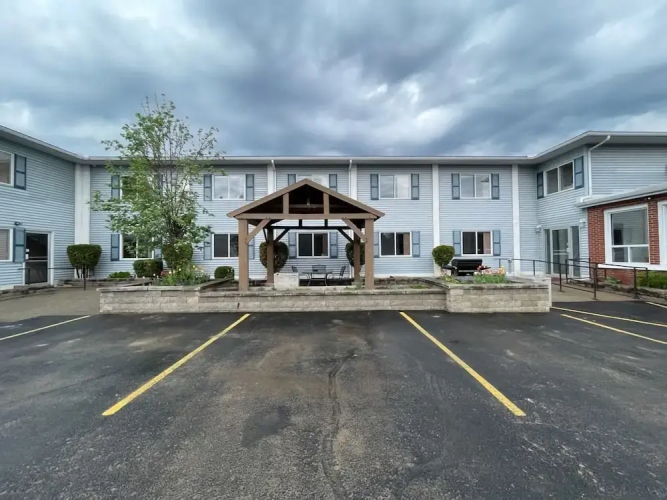 Super 8 By Wyndham Pembroke - Pembroke, ON, Canada