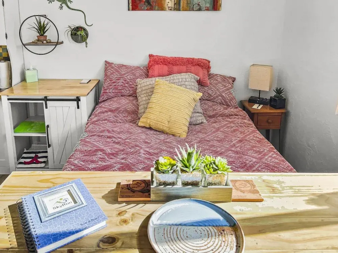 Quaint Monument Retreat Studio - Grand Junction, CO