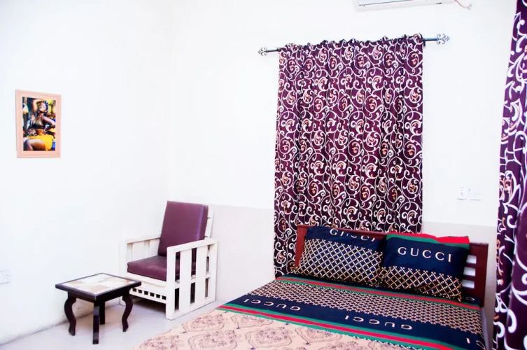 Zenmof Royal Guest House - Lagos, Nigeria