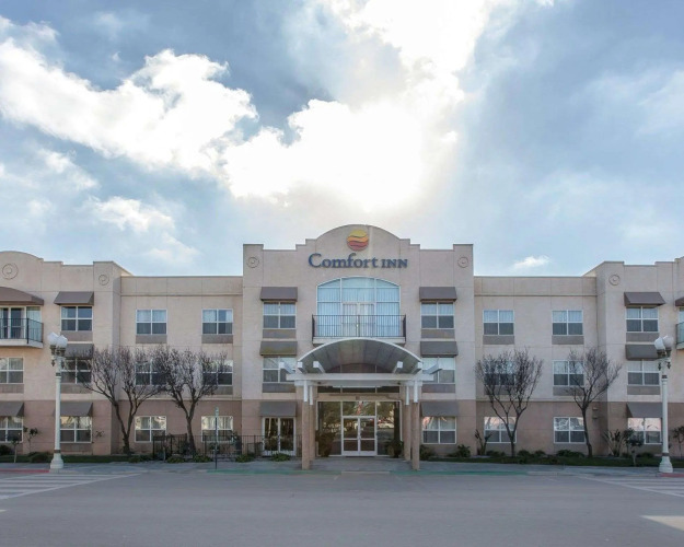 Comfort Inn Hanford Lemoore - Hanford, CA