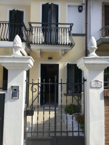 Chiara Lodge - Venice