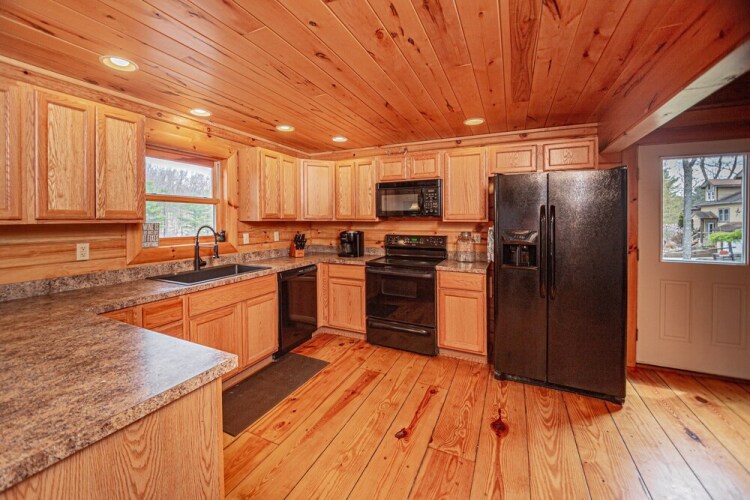 Duck Pond Lodge - Deep Creek Lake, MD