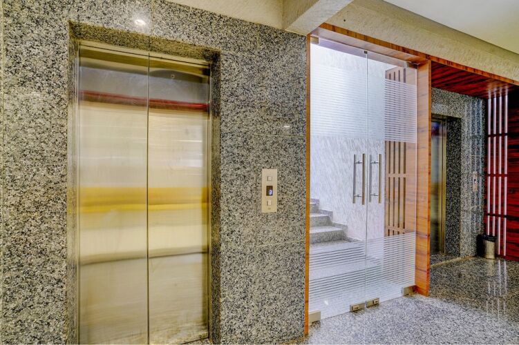 Fabhotel La Victoria - 蘇拉特