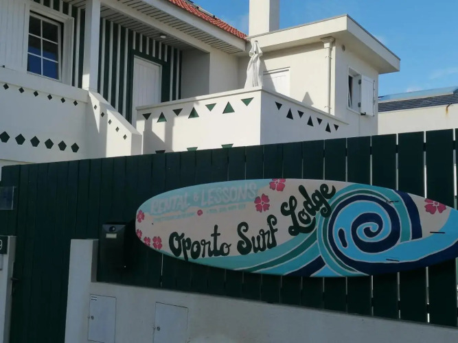 Oporto Surf Lodge - Esmoriz