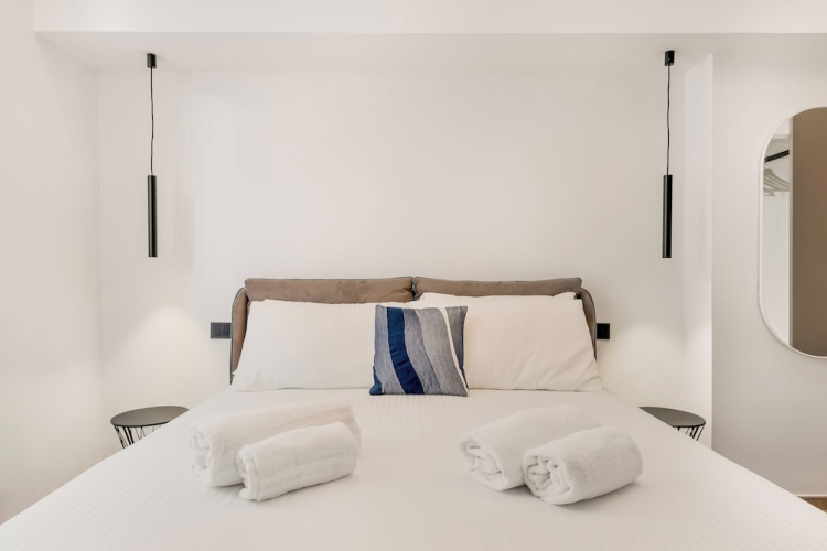 Nelli Rooms - Via Xxiv Maggio - La Spezia