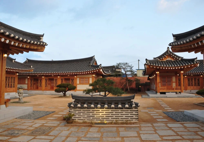 Gyeongju Hwangnamkwan Hanok Hotel - Gyeongju-si
