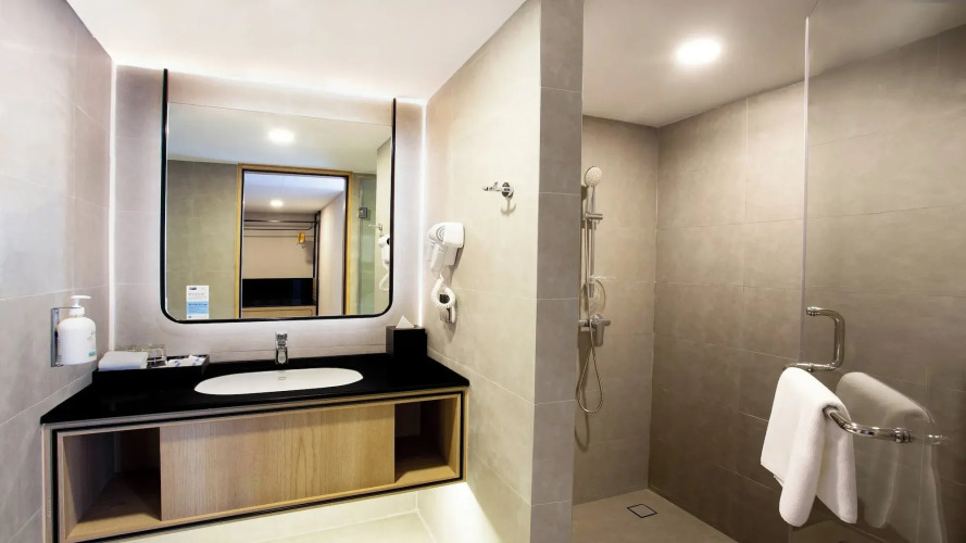 Holiday Inn Express And Suites Bangkok Central Pier, An Ihg Hotel - Yan Nawa