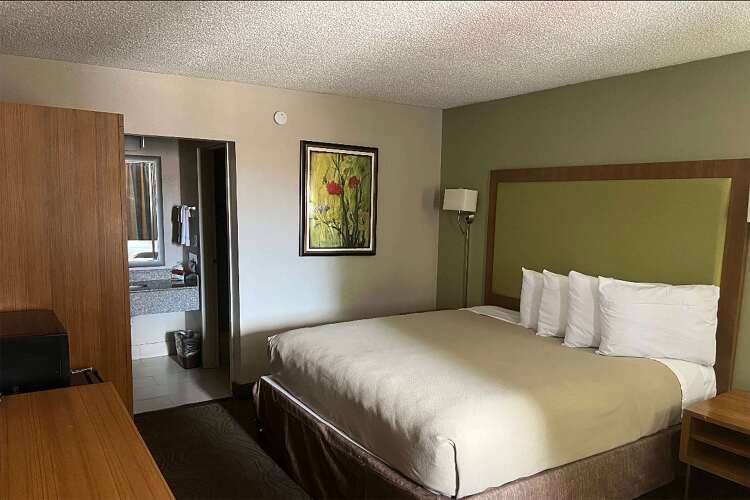 Baymont By Wyndham Odessa University Area - Odessa, TX
