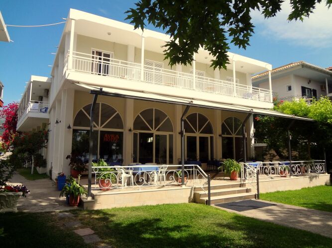 Avra Beach Hotel - 레프카다