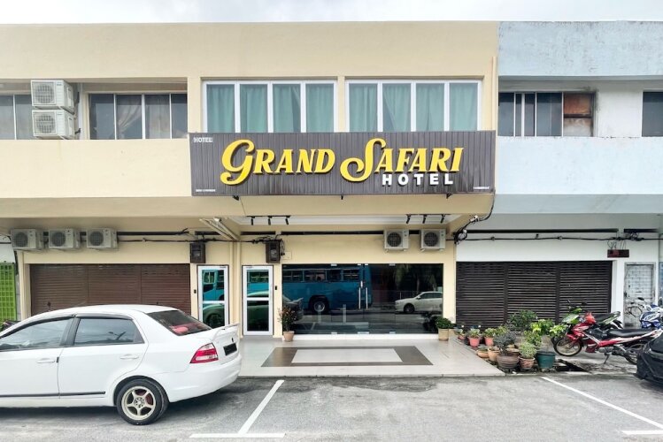 Oyo 90369 Safari Hotel Lumut - Lumut