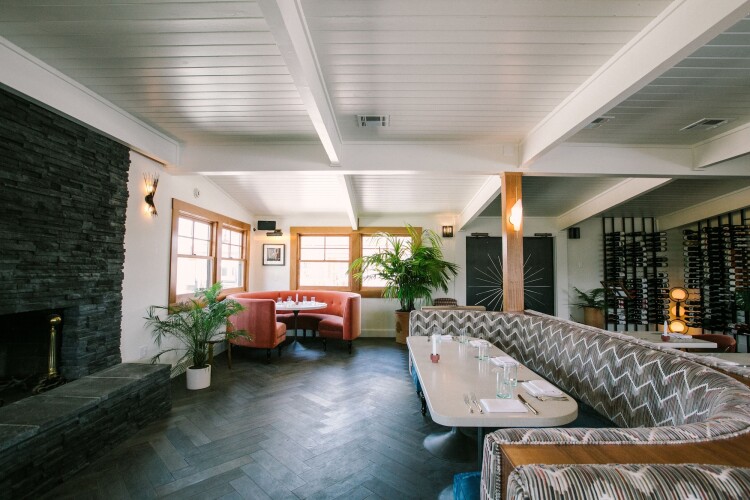 Skyview Hotel - 21 & Over Pool - Los Alamos, CA
