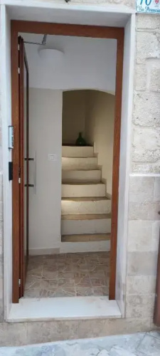 Lithos House Pt 1p E 2p - Monopoli