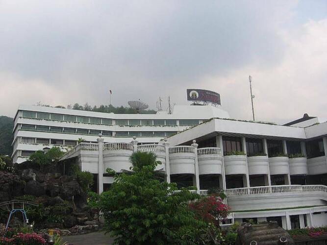 Surya Hotel & Cottages Prigen - Trawas