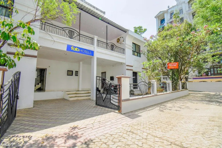 Fabhotel The Star Heaven - Poona