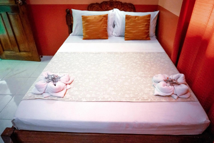 La Solana Suites & Resort - Puerto Galera