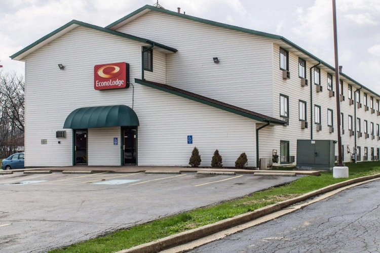 Econo Lodge Akron Copley Northwest - Peninsula, OH