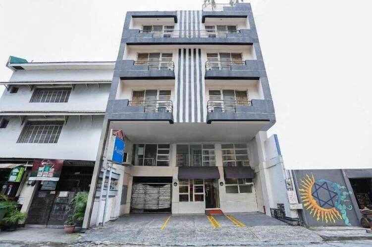 Alley 8 Makati - Manila