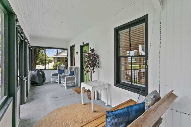Cozy Bungalow Near Shops-st Augustine - St. Augustine, FL