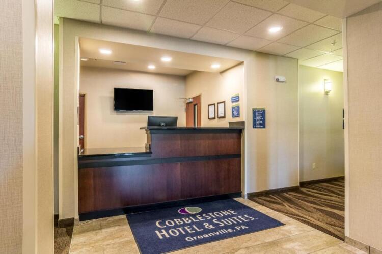 Cobblestone Hotel & Suites - Greenville - Jamestown, PA