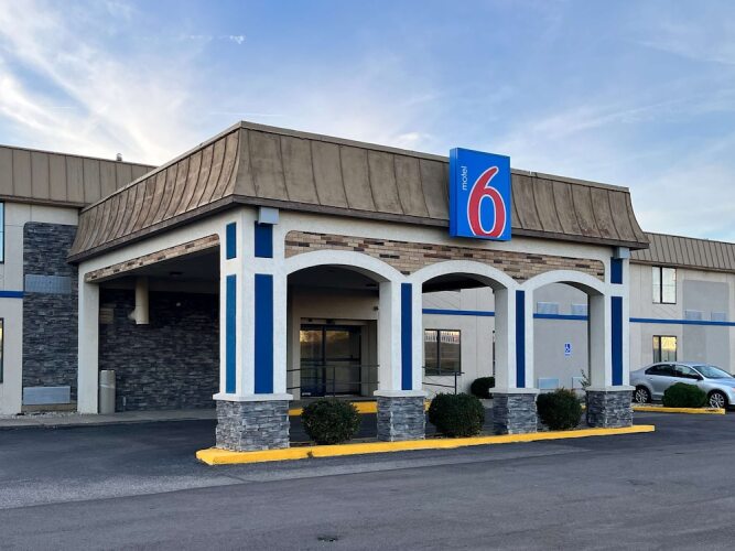 Studio 6 Suites Springfield, Oh - Springfield, OH